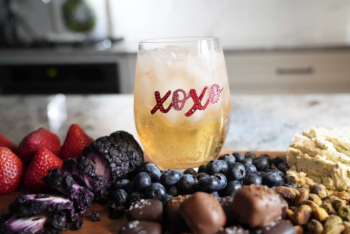 Valentine's Day - XOXO Jeweled Stemless Wine Glass – Judees